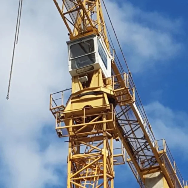 Grue à tour Maroc - Intersourcia Manutention - Location et vente